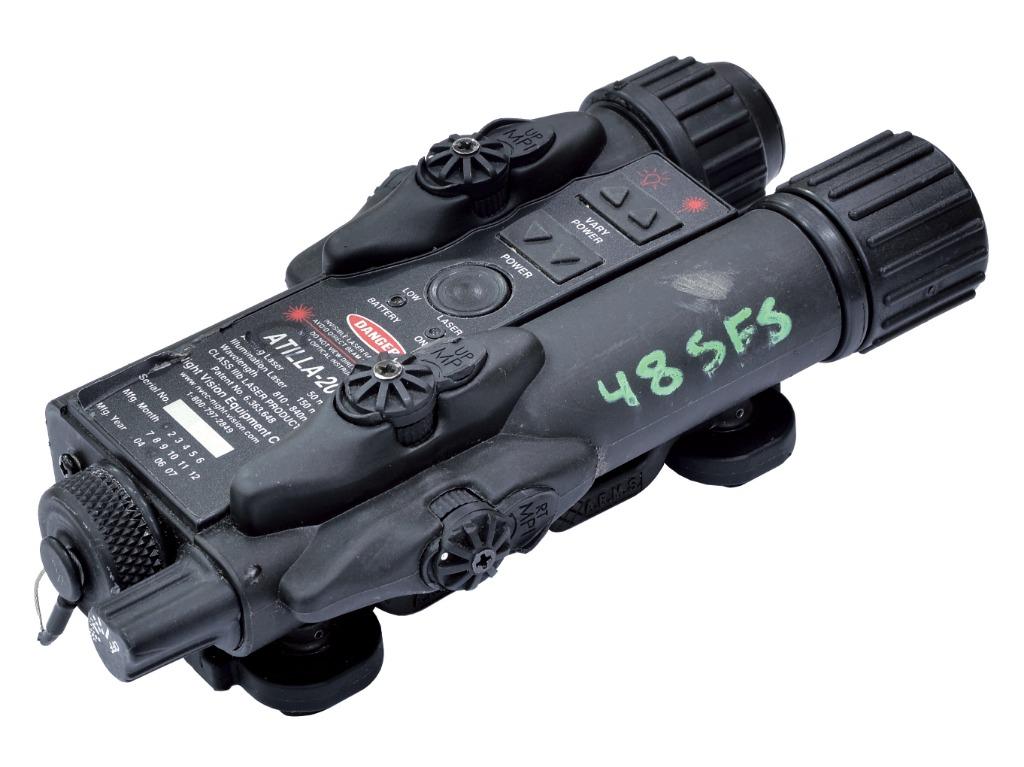 ATILLA-200 ADVANCED TACTICAL ILLUMINATING LASER AIMER PVS PEQ, 運動產品, 其他 ...