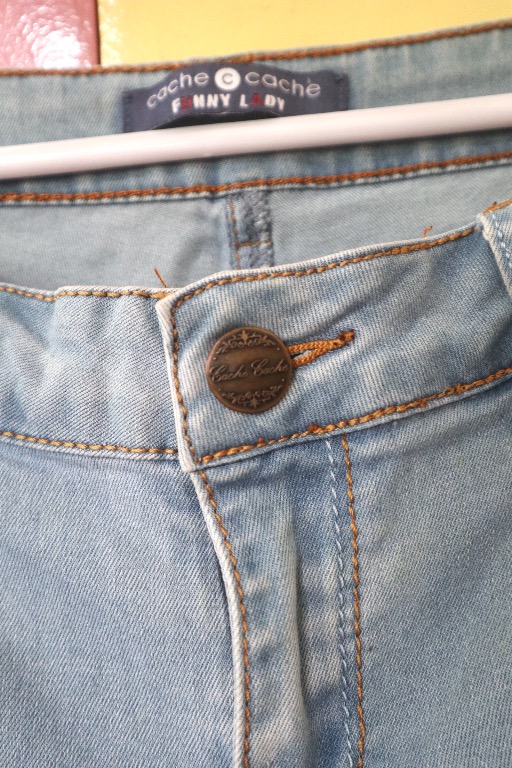 Cache Cache Denim light wash capri jeans/tokong (Buy 1 and get a ...
