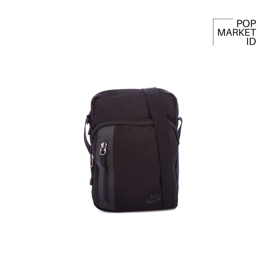 Nike Tech Small Bag, Fesyen Pria, Tas & Dompet , Tas Selempang di Carousell