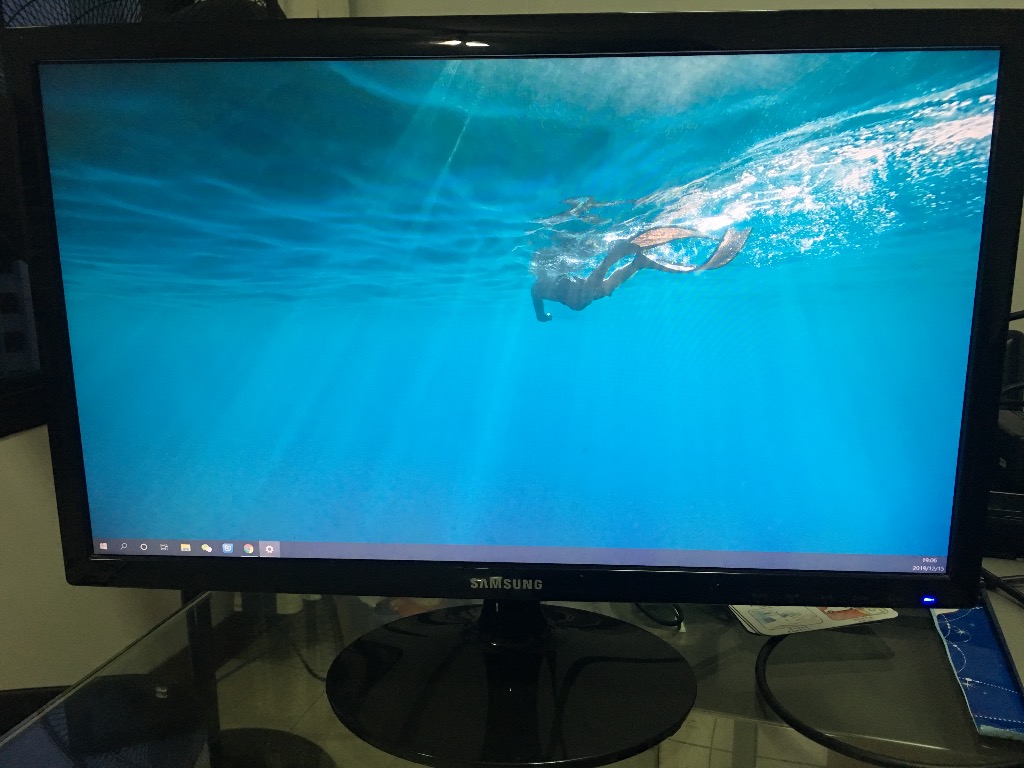 SAMSUNG 22 monitor screen with HDMI and VGA, Computers & Tech, Parts ...