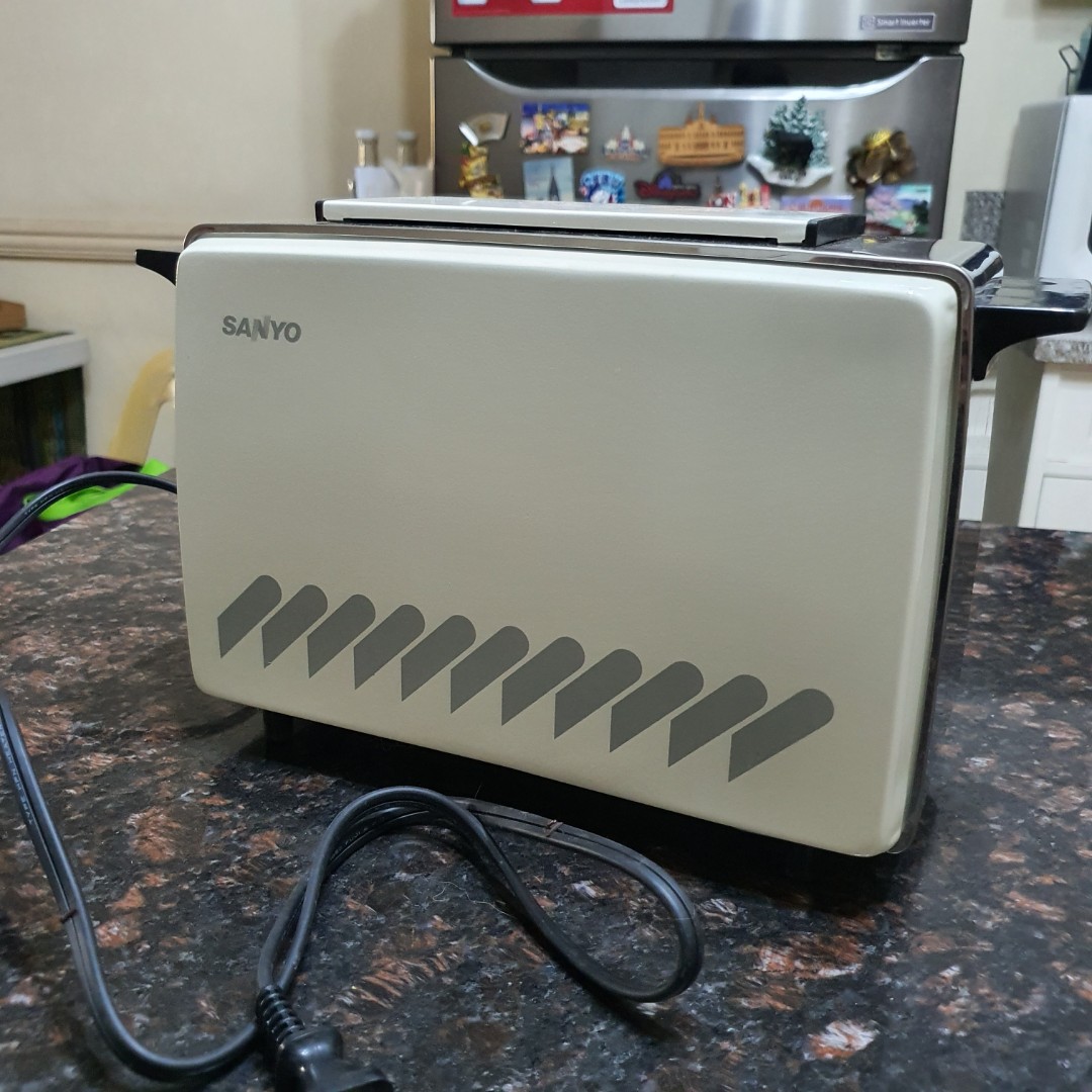 Sanyo Bread Toaster, TV & Home Appliances, Kitchen Appliances, Ovens ...