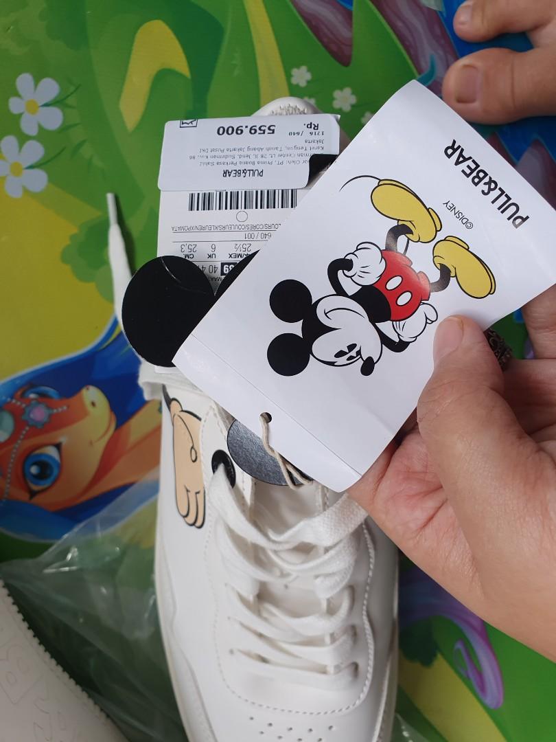 Sepatu pul and bear mickey salah ukuran msih baru, Fesyen Wanita ...