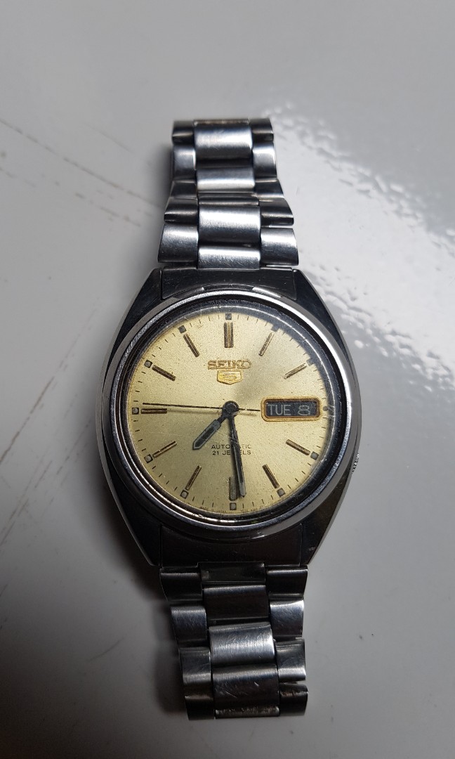 Vintage Seiko 5 Automatic, Fesyen Pria, Jam Tangan di Carousell