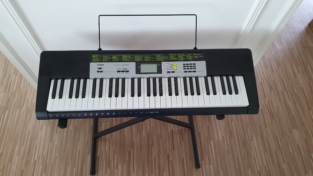 Casio Lk 135 Keyboard Hobbies And Toys Music And Media Musical Instruments On Carousell