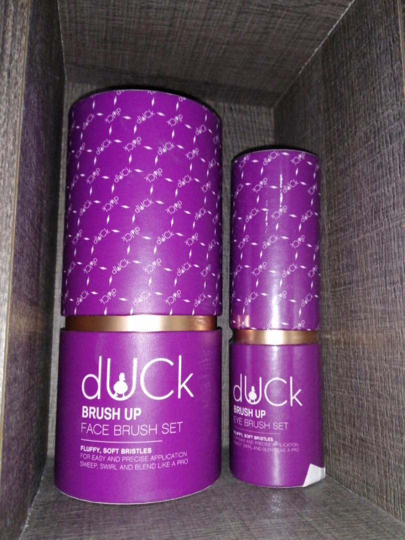 Non negotiable - combo price ( Duck brush up face brush set and eye ...