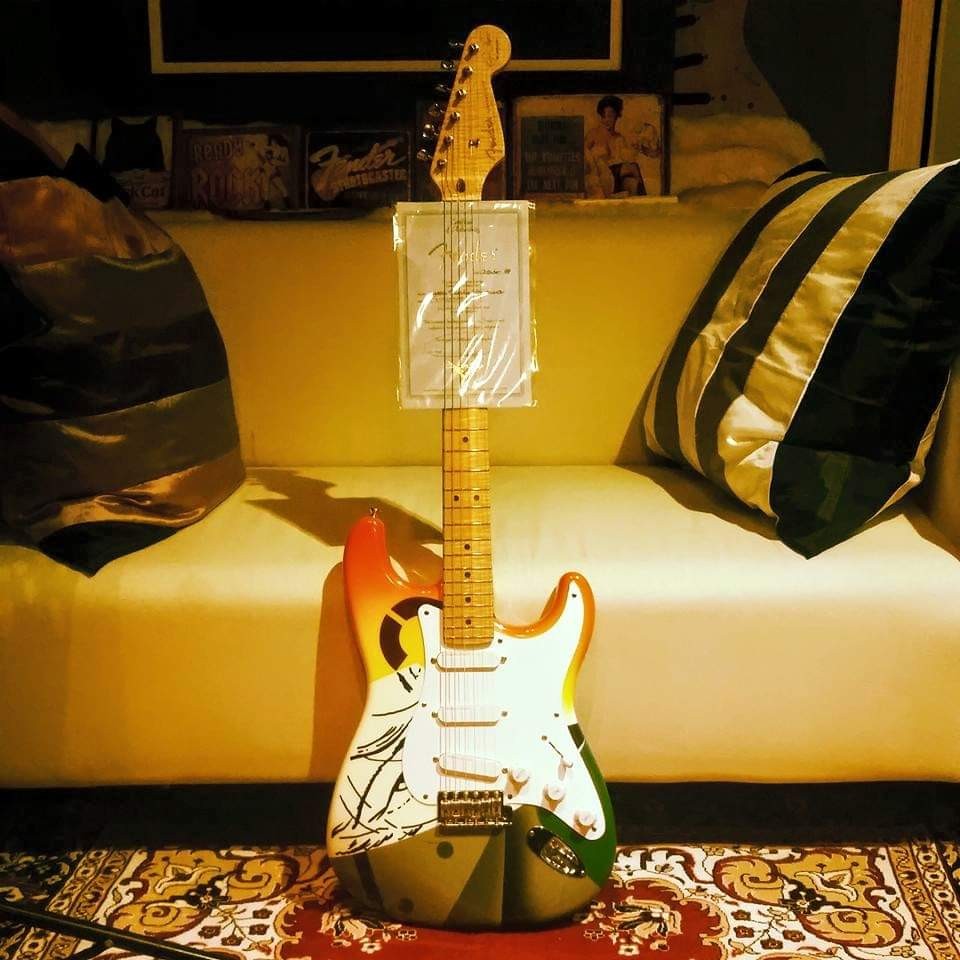 Fender Eric Clapton Crash 1, 興趣及遊戲, 音樂、樂器 & 配件, 樂器 - Carousell