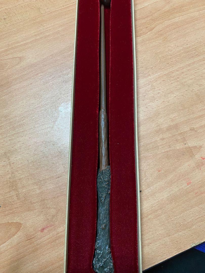 Harry Potter Authentic Wand, Women's Fashion, Jewelry & Organisers ...