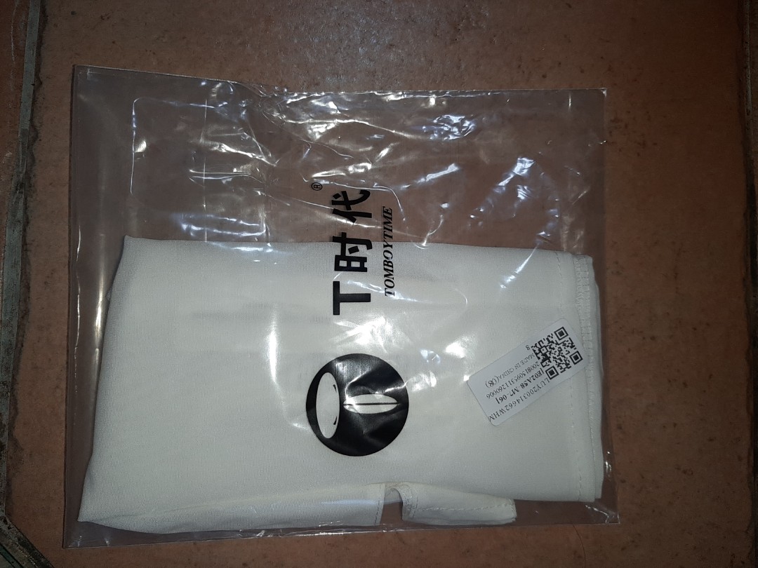 Tomboy binder, Women's Fashion, New Undergarments & Loungewear on Carousell