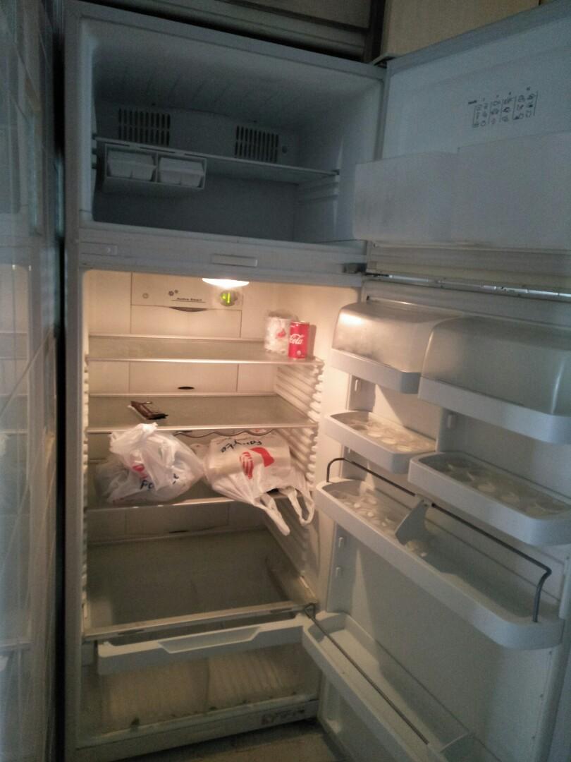 Used fridge for selling working good contion with free delivery -130 ...