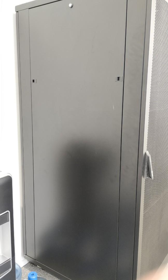 42U Server Rack 800 x 1000 with 2 x 12 way pdu, Furniture & Home Living ...