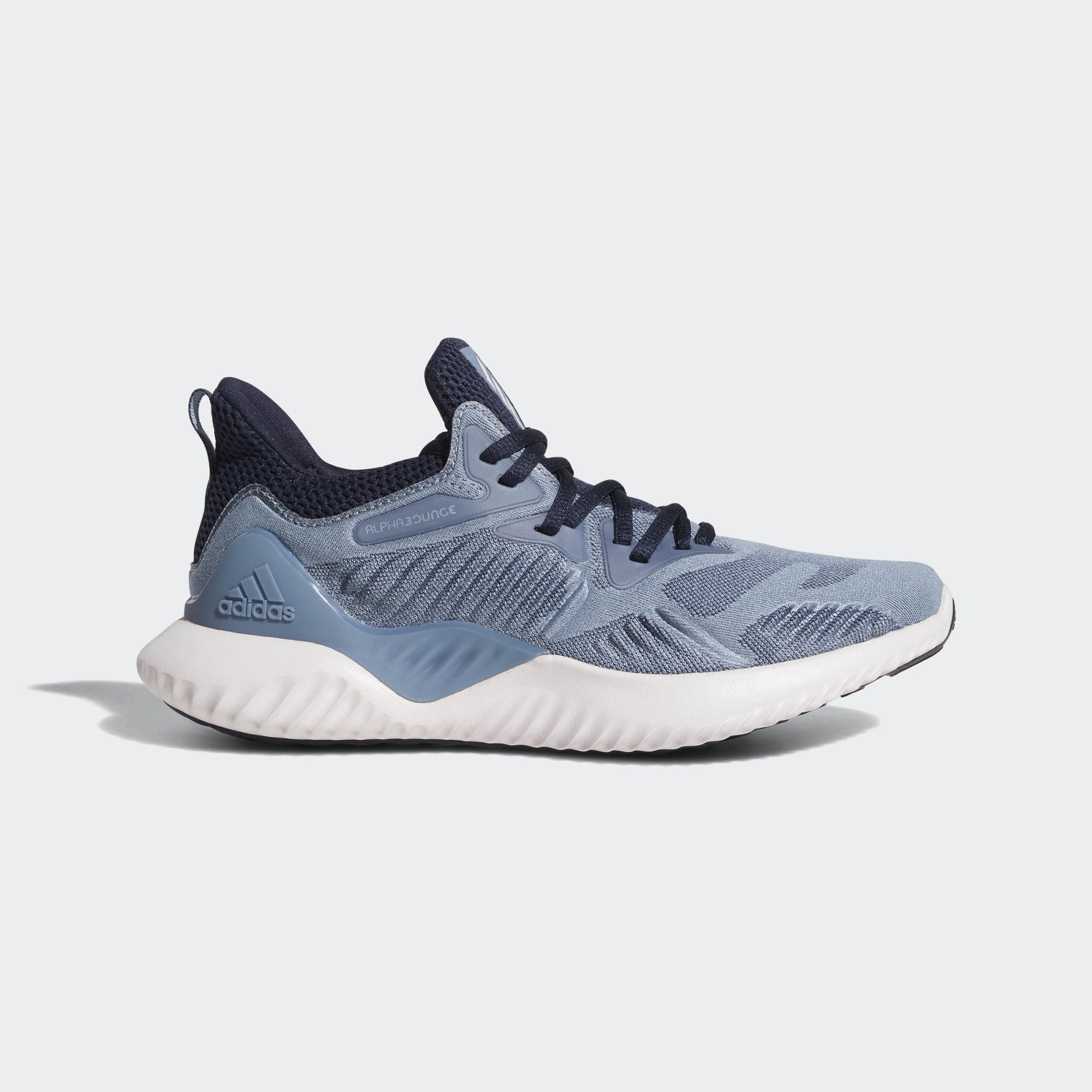 ADIDAS ULTRABOUNCE, Women's Fashion, Footwear, Sneakers on Carousell