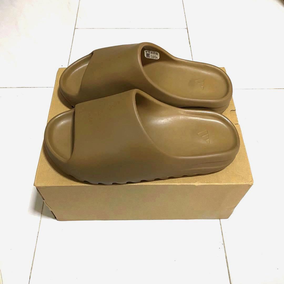 Adidas Yeezy Slide Core UK9, Men's Fashion, Footwear, Sneakers on Carousell