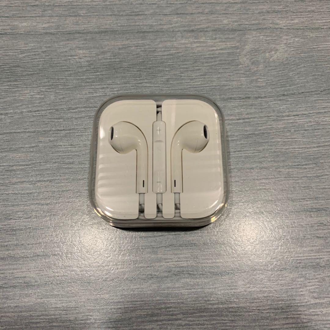 Apple EarPods, 3.5mm Audio Jack, Audio, Portable Audio Accessories on ...