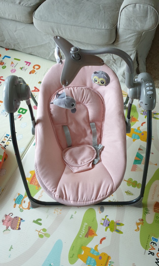 Automatic rocker with music (almost new), Babies & Kids, Infant ...