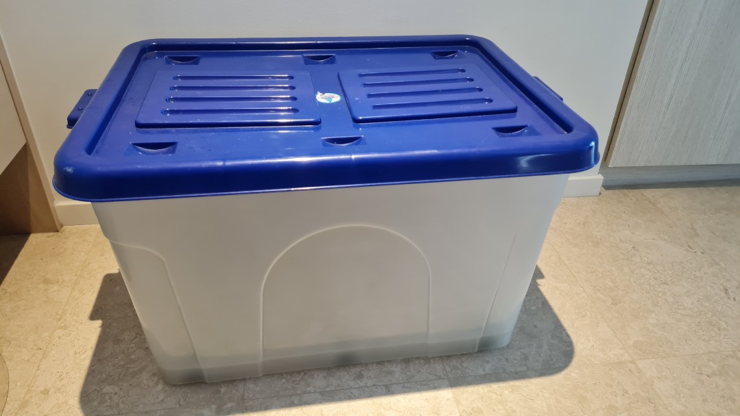 Toyogo box with wheels and lid, Everything Else on Carousell