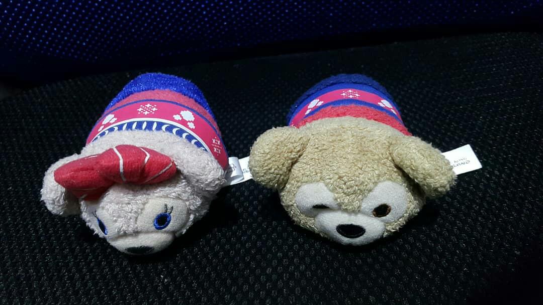 香港迪士尼樂園 Duffy and Friends 達菲熊 Shelliemay 雪莉玫 冬日 Tsum Tsum 趴趴 毛公仔 一對 9成 ...