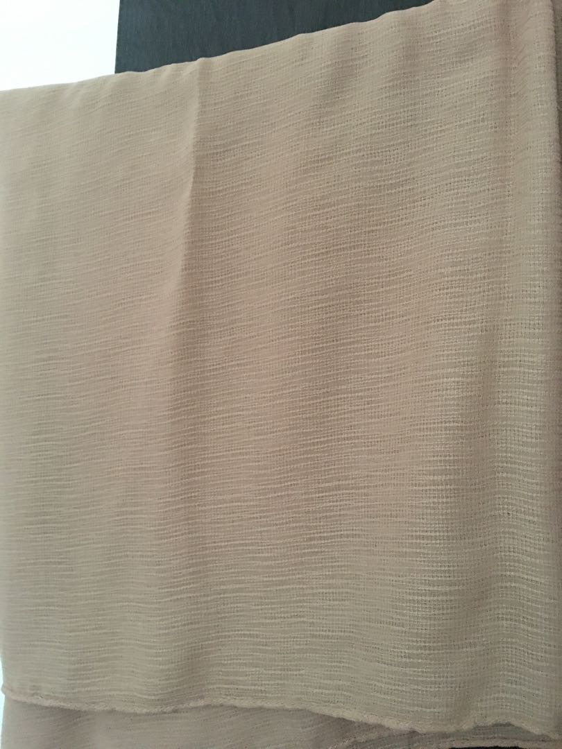 Corn skin hijab, Fesyen Wanita, Muslim Fashion, Syal di Carousell