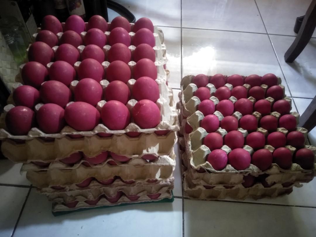 Itlog na Maalat/ Itlog Pula, Food & Drinks, Fresh Produce on Carousell