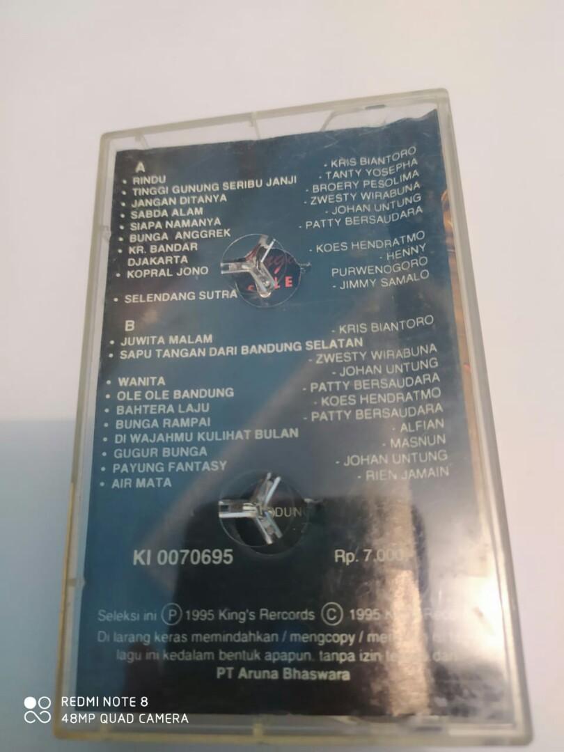 Kaset pita album kenangan, Musik & Media, CD, DVD & Lainnya di Carousell