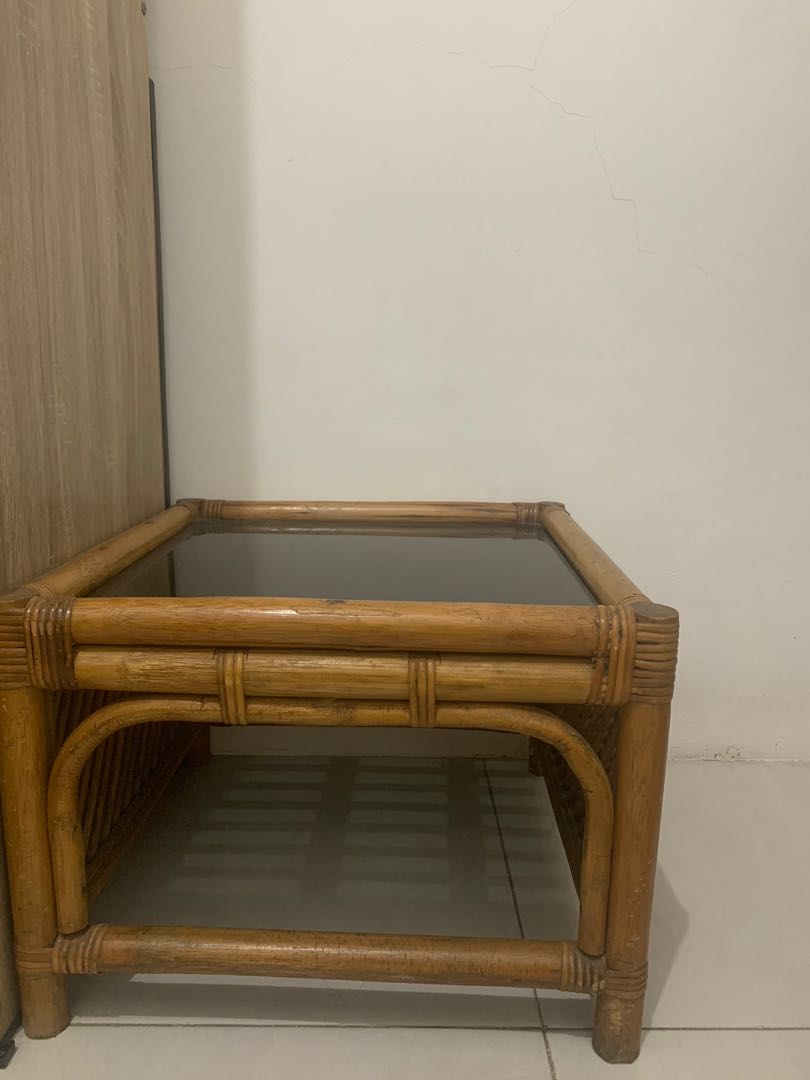 Meja Rotan, Perabotan Rumah di Carousell