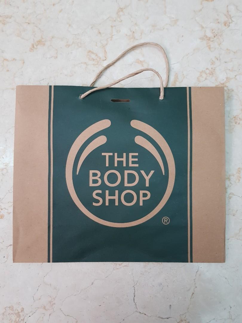 Paper Bag The Body Shop, Buku & Alat Tulis, Alat Tulis di Carousell