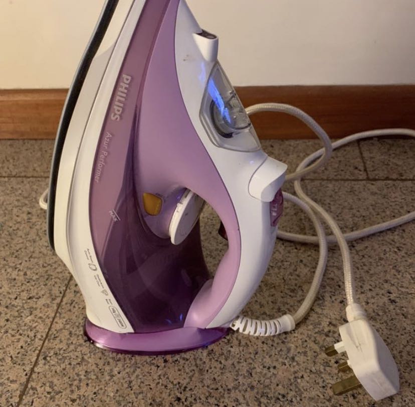 Philips Iron, Home Appliances, Cleaning & Laundry on Carousell