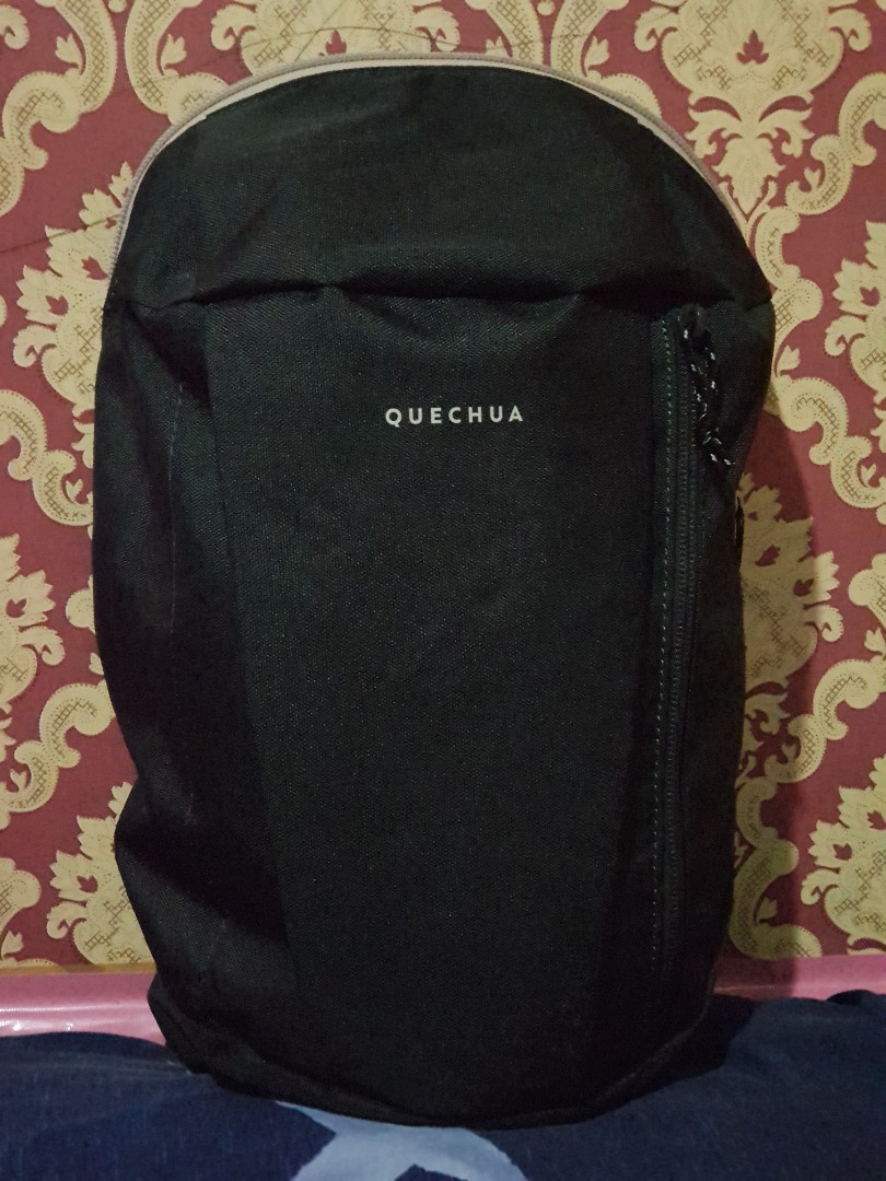Quechua 10L backpack, Men's Fashion, Bags, Backpacks on Carousell