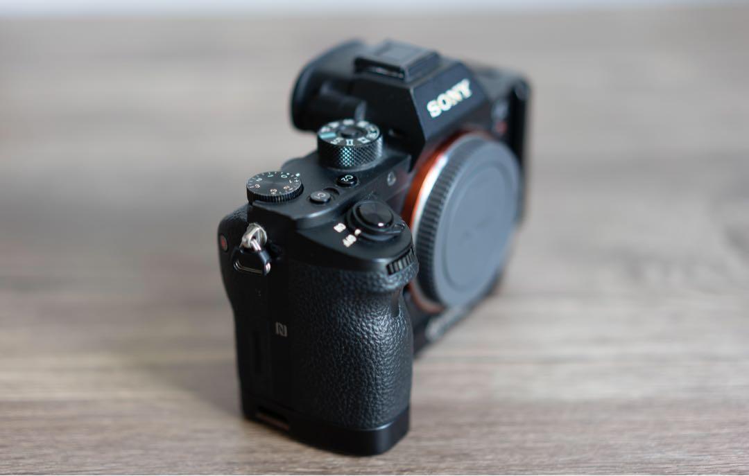 Sony A7Rii body only, Photography, Cameras on Carousell