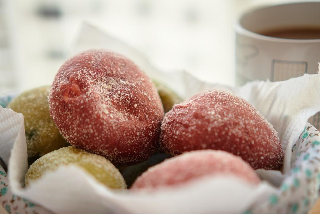 Ube cheese, red velvet, matcha pandesal, Food & Drinks, Homemade Bakes ...