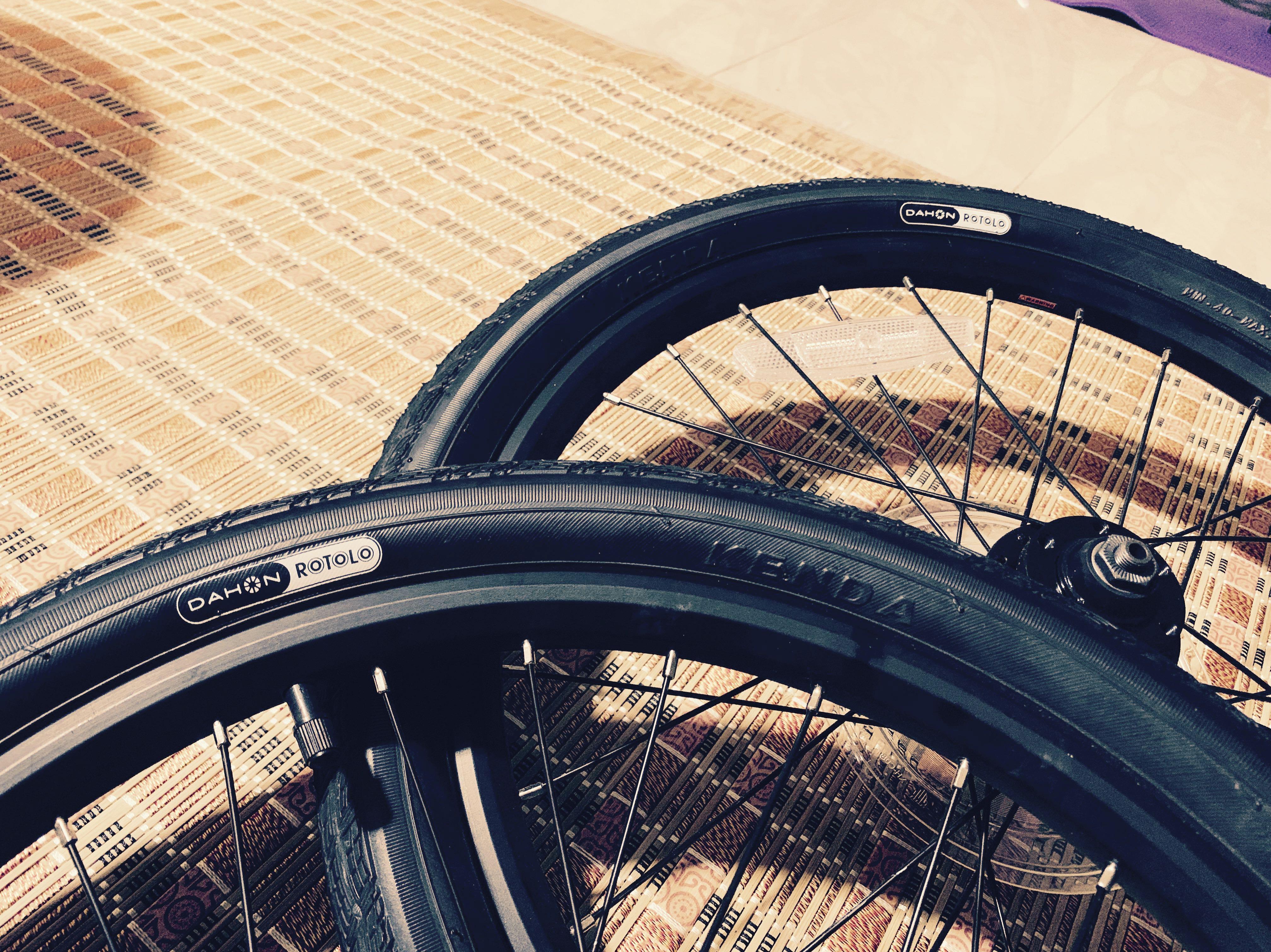 Genuine Dahon Bicycle Wheels (20 inch), Sports Equipment, Bicycles ...