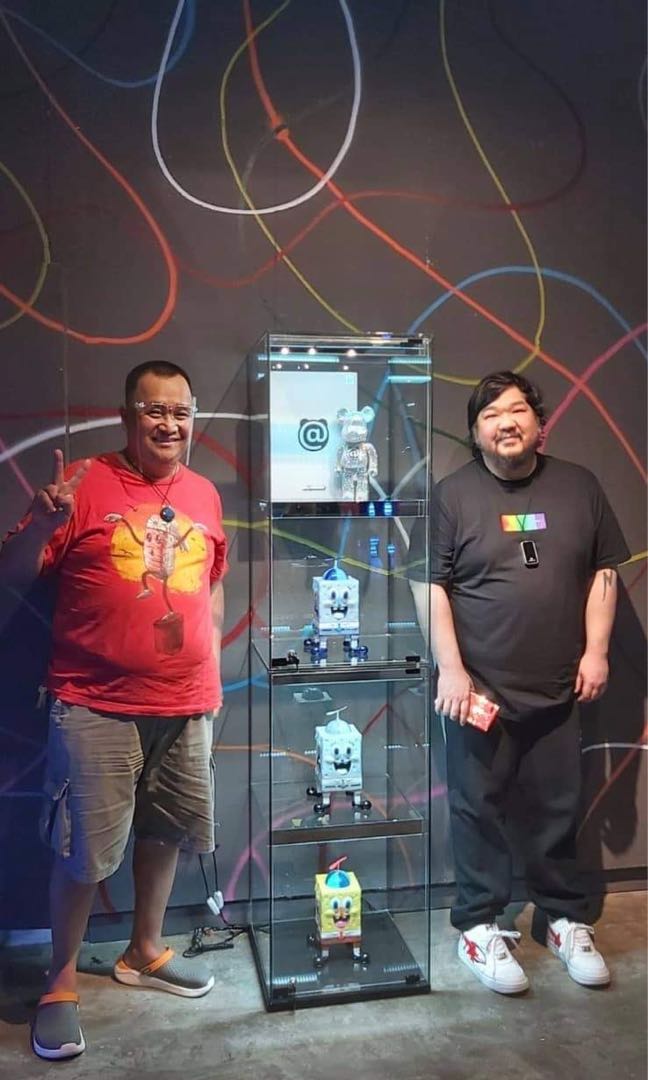 MAC Frameless Glass Display Cabinet with 4 LED and ANTIDUST, Furniture ...