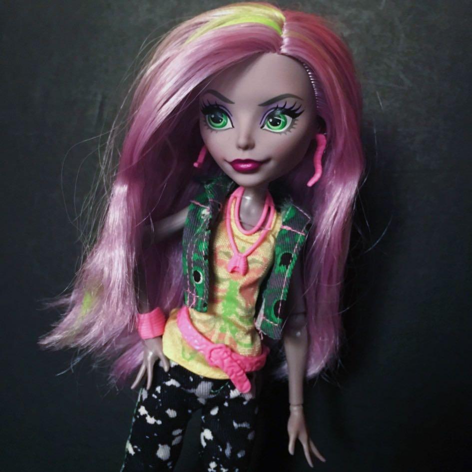 Monster High Doll Moanica D'Kay with Complete Accessories OOTB, Hobbies ...
