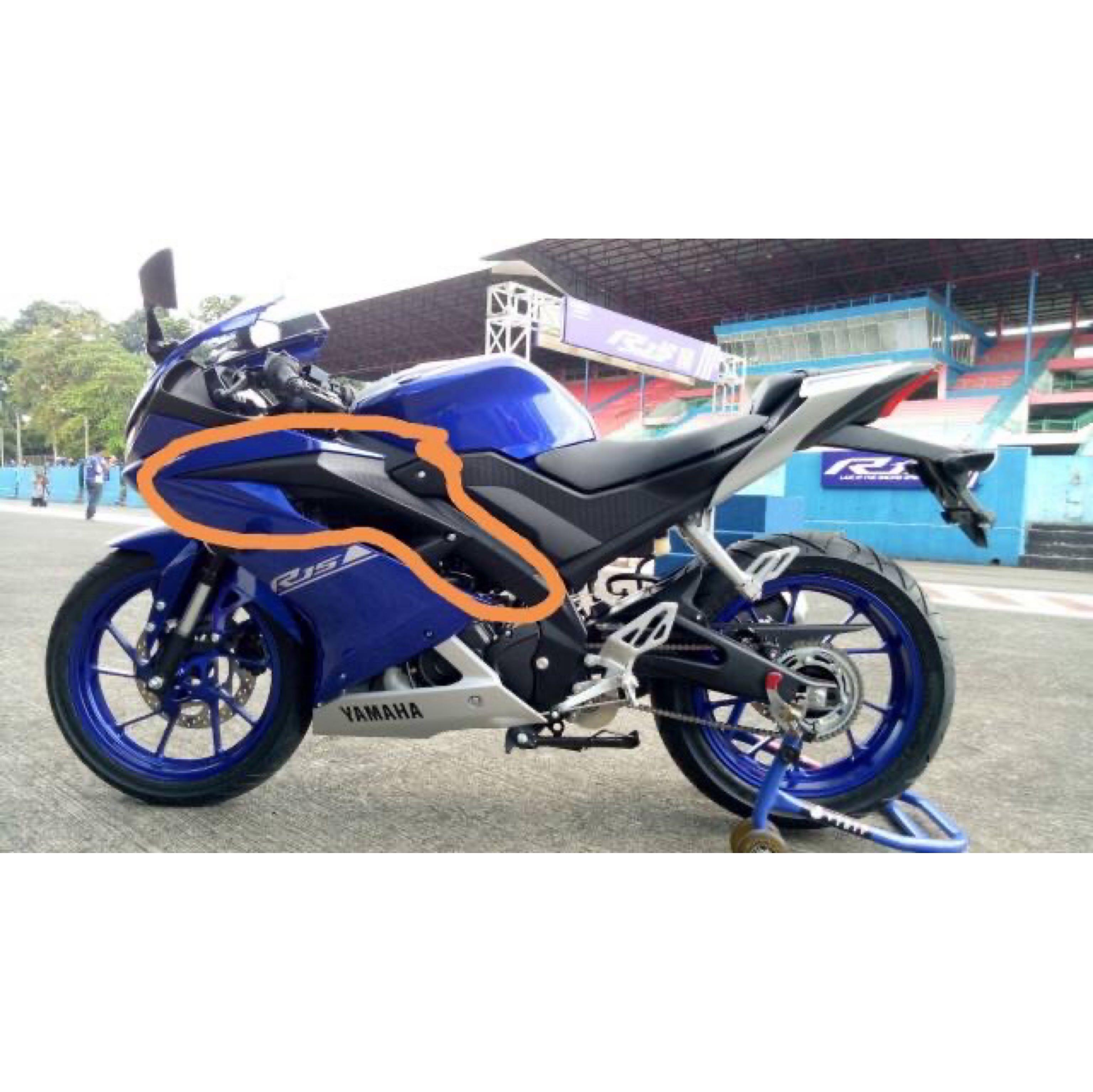 R15 V3 INNER FAIRING, Motorcycles, Motorcycle Accessories on Carousell