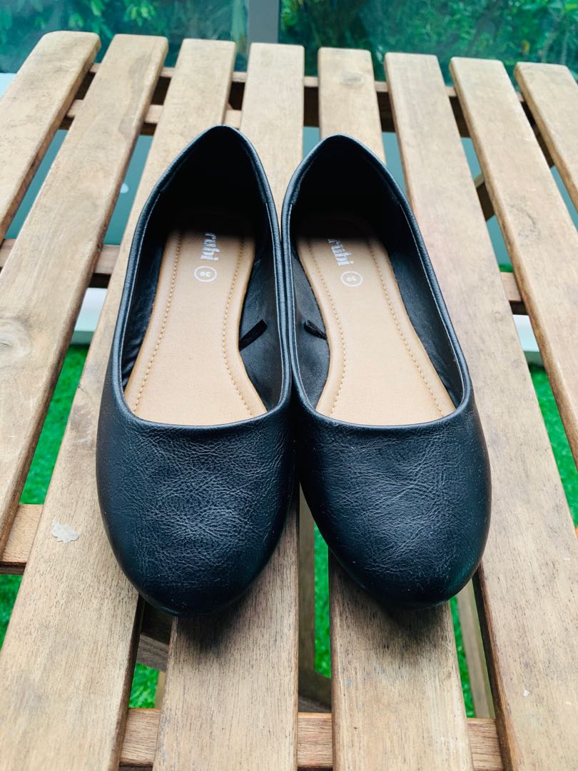 Rubi flats, Women's Fashion, Footwear, Flats on Carousell