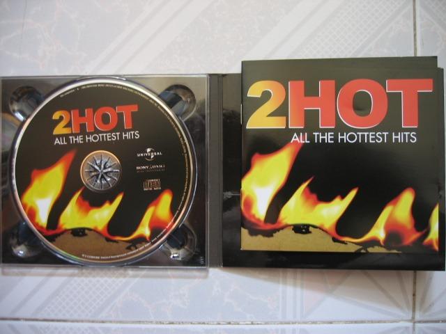 2 Hot CD (附歌詞書) (Mariah Carey, Akon, The Black Eyed Peas, Gwen Stefani ...