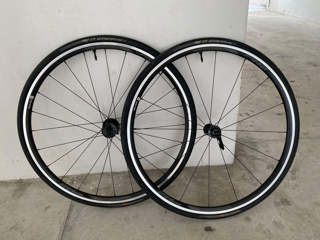 Giant PR2 Wheel set with Gavia tubeless Tyre, Bicycles & PMDs, Parts ...