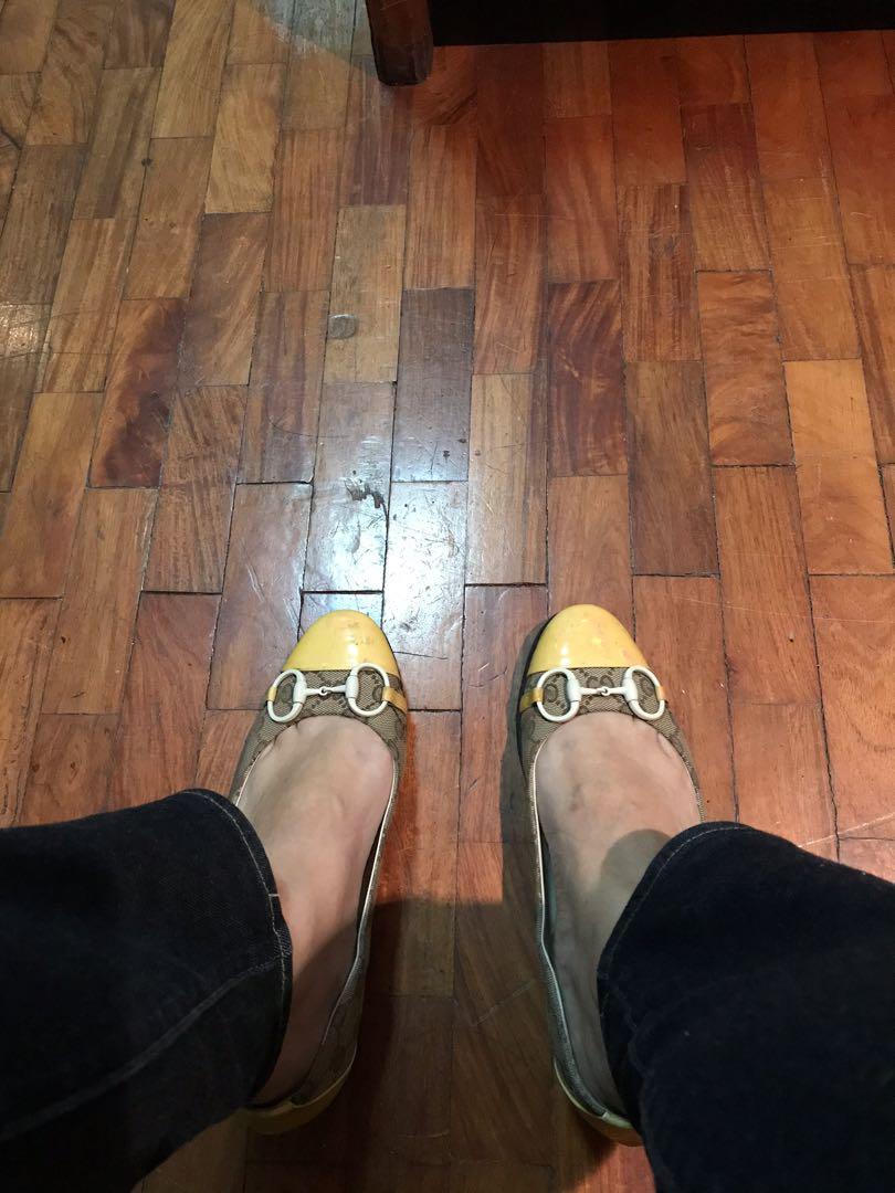 Gucci Flats Womens Fashion Footwear Flats And Sandals On Carousell