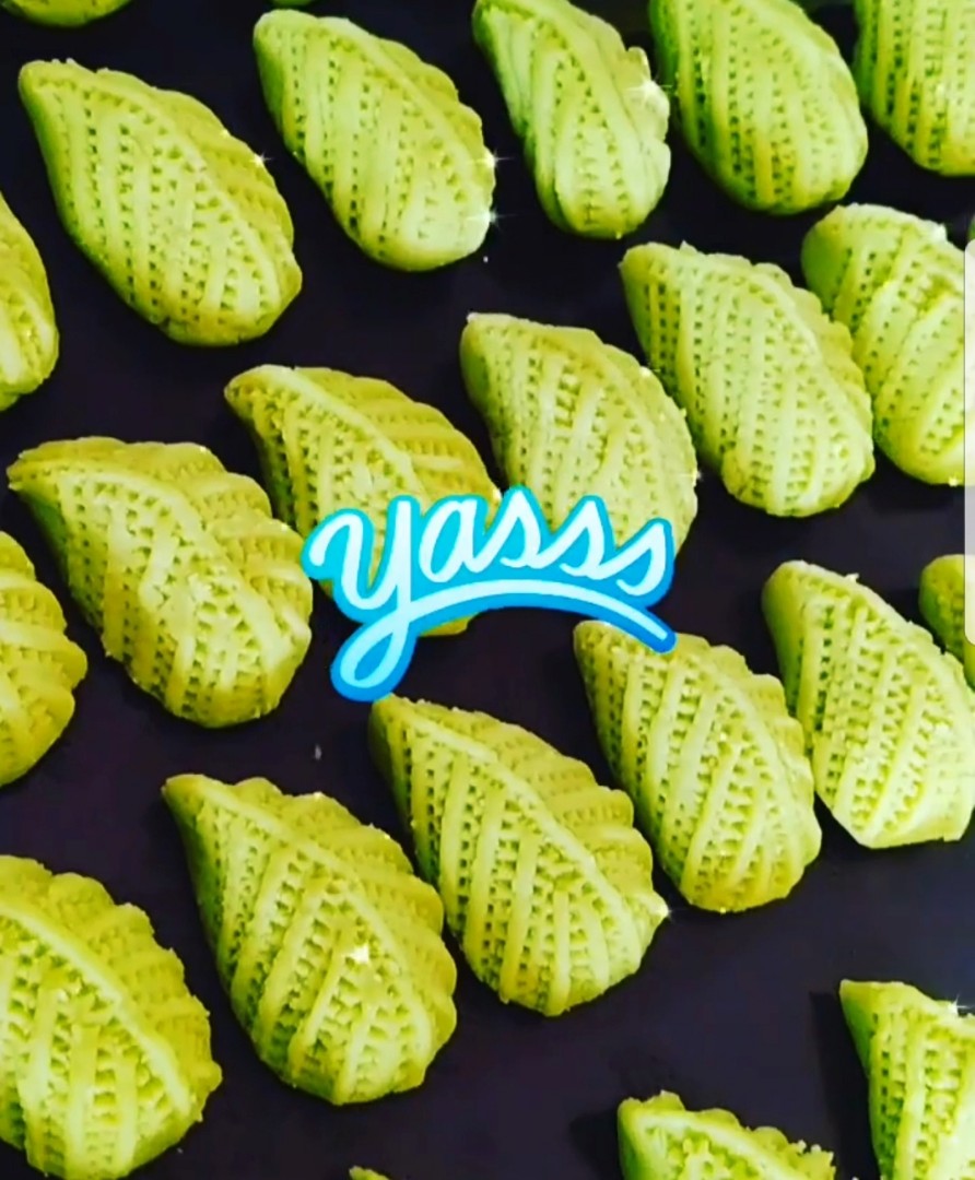Kuih Makmur, Food & Drinks, Homemade Bakes on Carousell