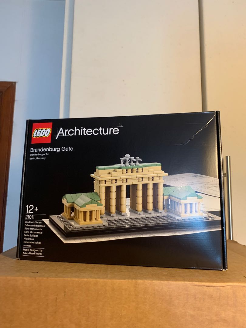 Lego 21011 Architecture Brandenburg Gate, 興趣及遊戲, 玩具 & 遊戲類 - Carousell