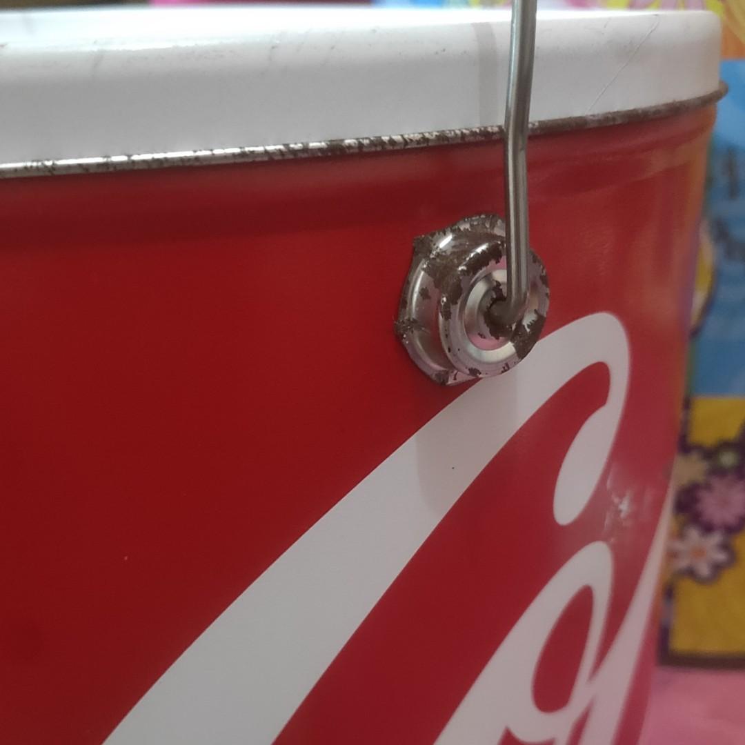 Original vintage coke bucket / tong besi retro, Hobbies & Toys ...