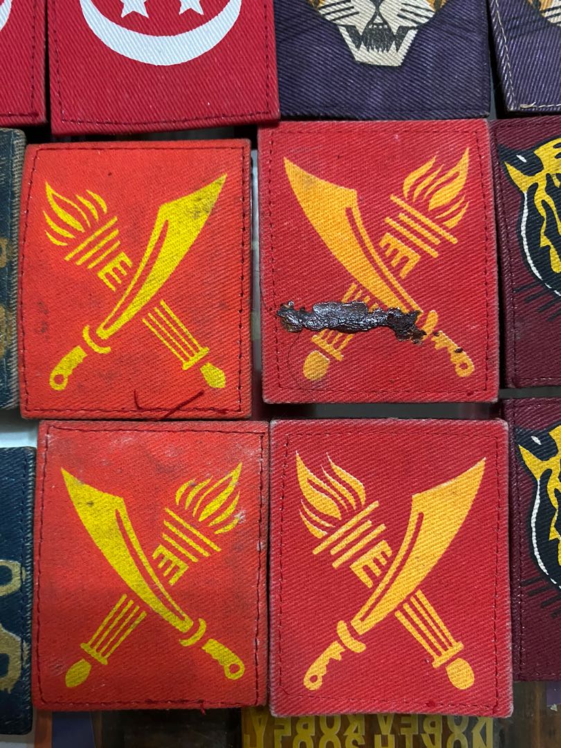 SAF shoulder badges, Hobbies & Toys, Memorabilia & Collectibles ...