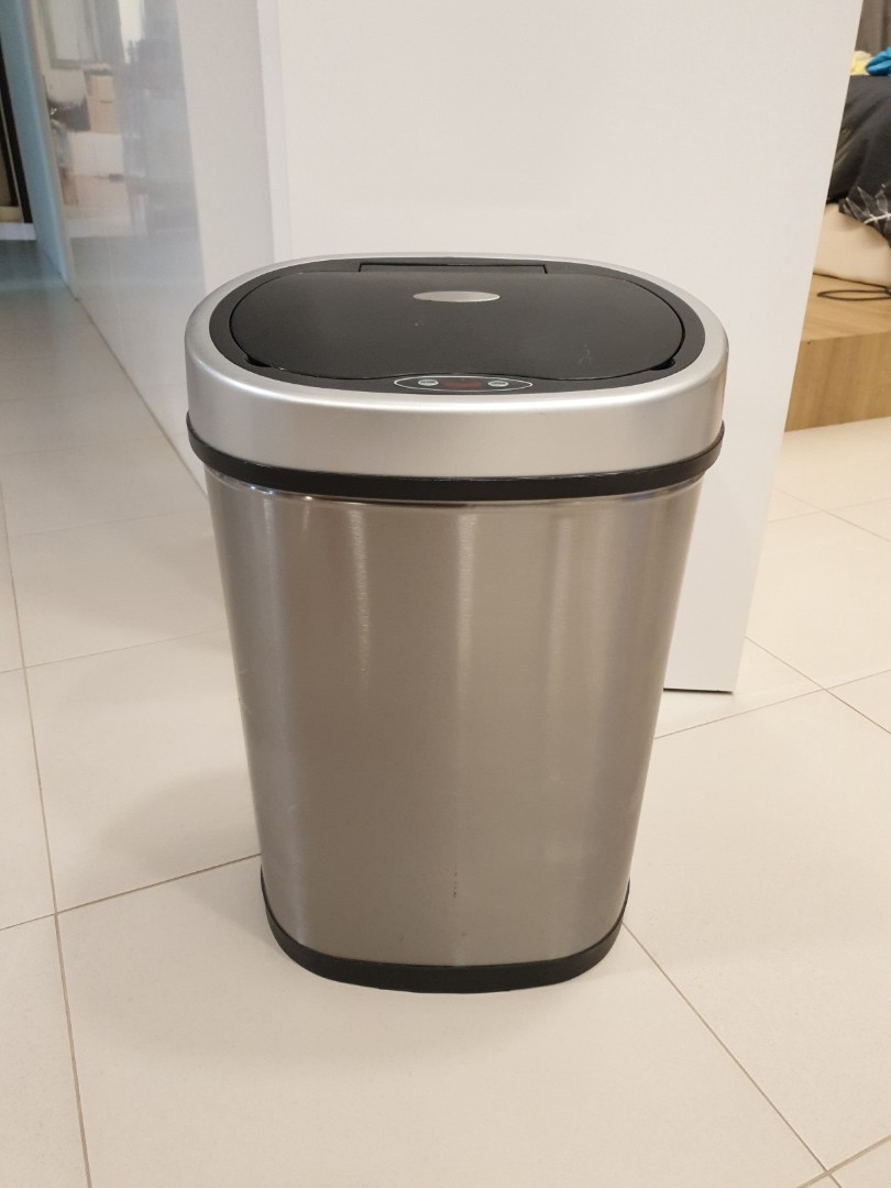 Sensor dustbin automatic, Furniture & Home Living, Cleaning & Homecare ...