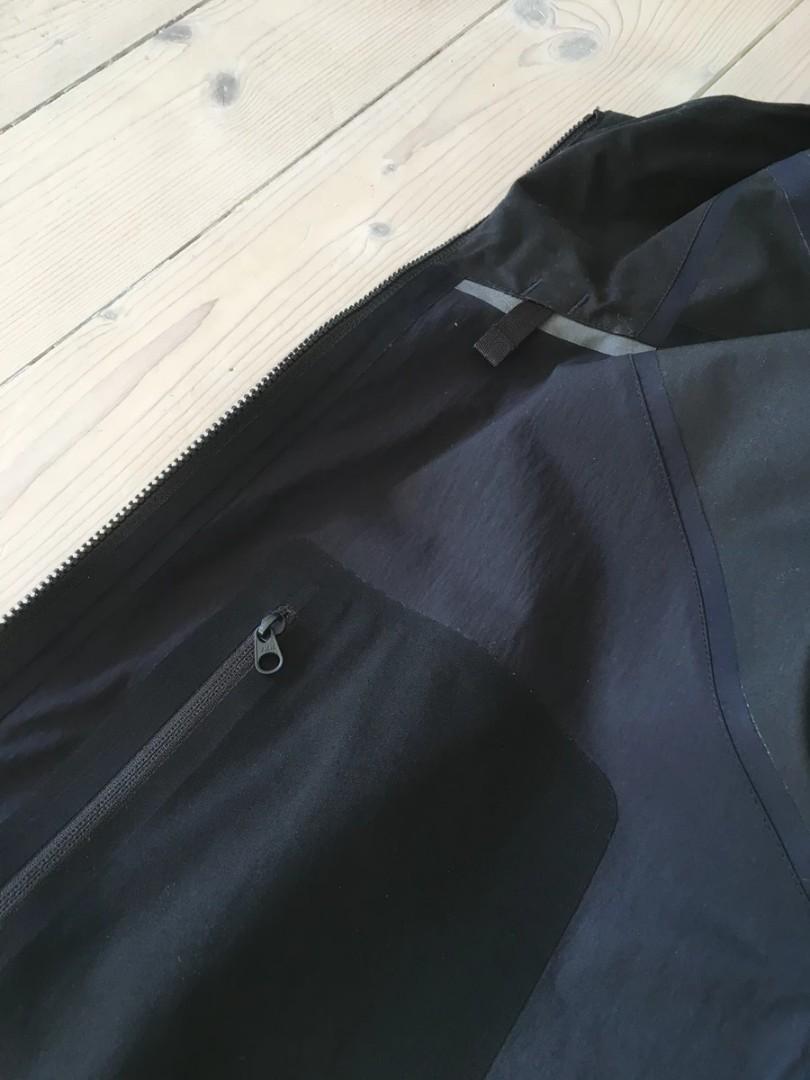 Arcteryx Veilance isogon jacket, Men's Fashion, Coats, Jackets and ...