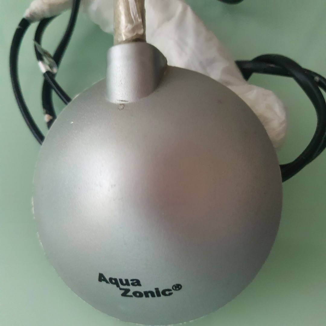 AquaZonic Aquarium Light, Free Items on Carousell