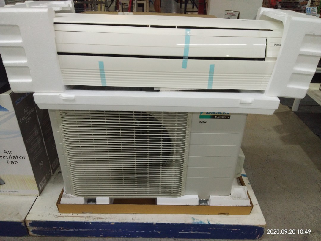 DAIKIN 3HP wall mounted split type aircon Inverter w/rem Pm me, TV ...