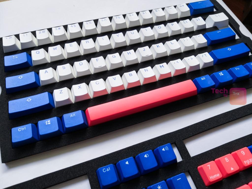 Ducky Bundle: Mecha Mini v2 + PBT Keycaps Set (Bon Voyage or Joker), Computers & Tech, Parts ...
