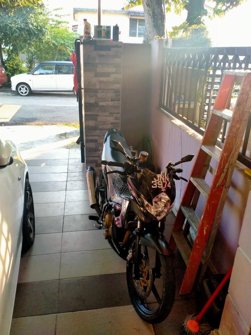 Motor suzuki belang, Motorbikes on Carousell