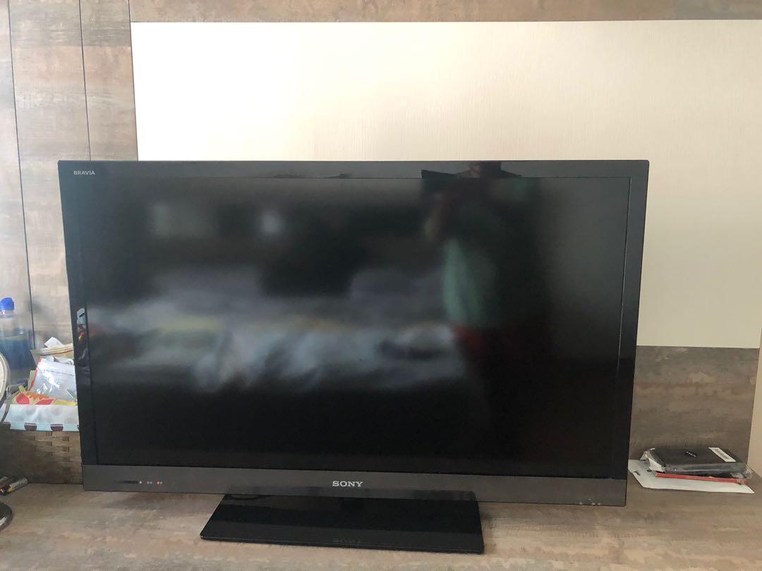 Sony Bravia 40” LED digital colour TV, Home Appliances, TVs ...