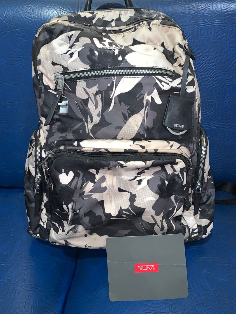 Tumi carson backpack african floral, Fesyen Wanita, Tas & Dompet di ...