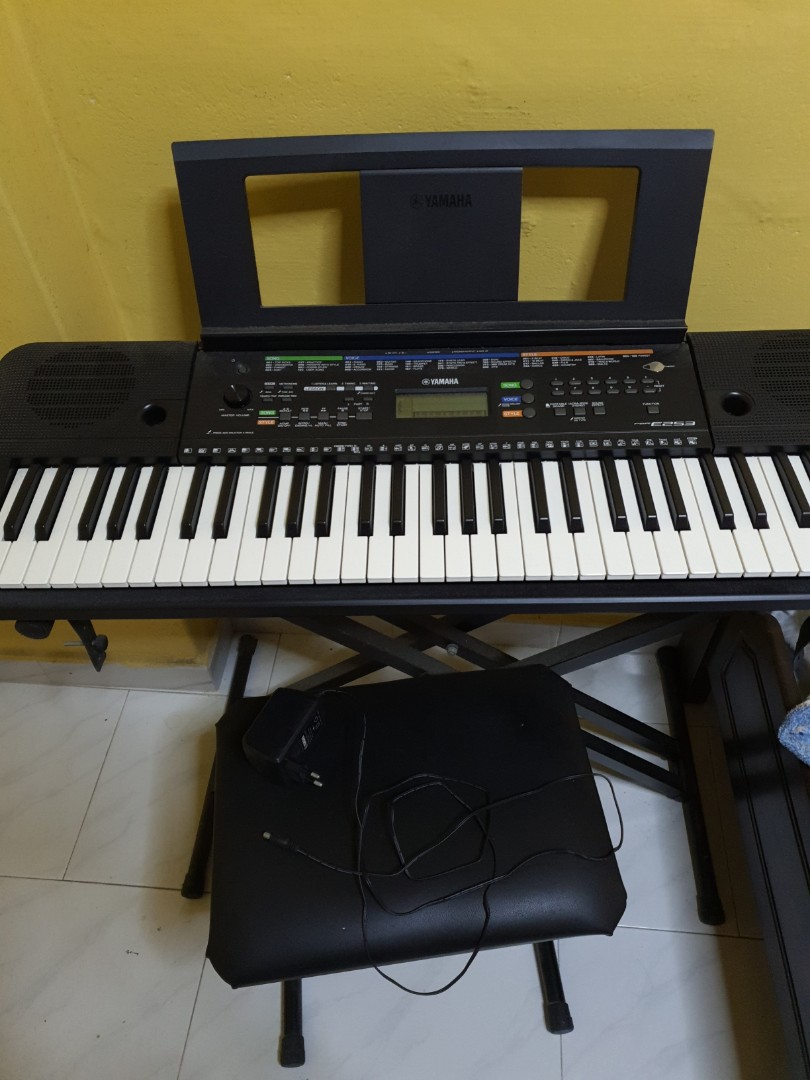 Yamaha Keyboard, Hobbies & Toys, Music & Media, Musical Instruments on ...